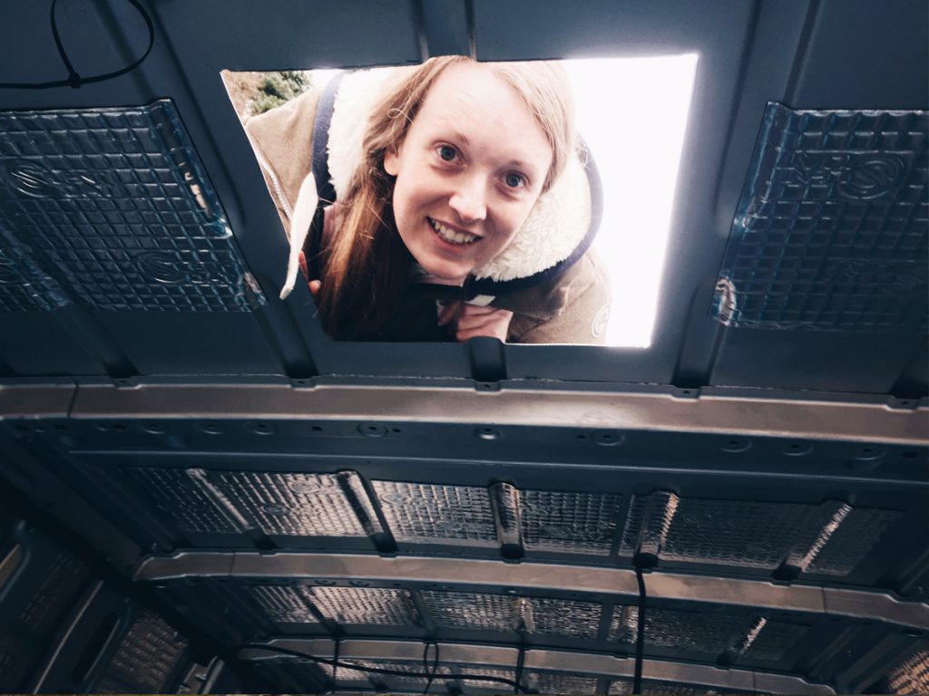 Winter Van Build: Surviving -30ºc in a Van - To the Mountains and Back